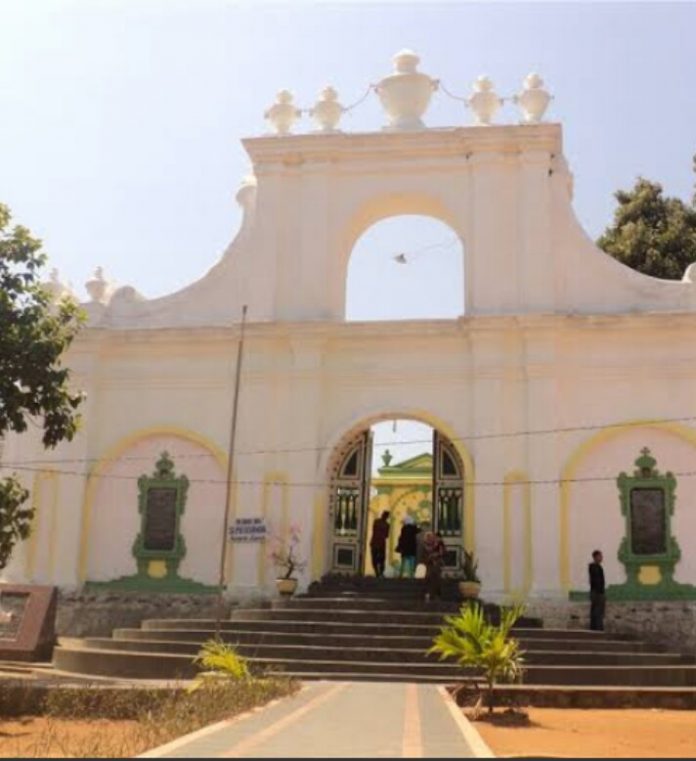 Asta Tinggi Sumenep, Tujuan Wisatawan Religi